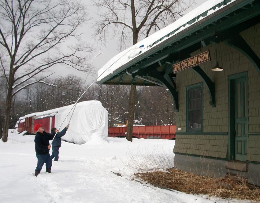 Clearing snow off Phoenicia station: The GreatRails North American ...