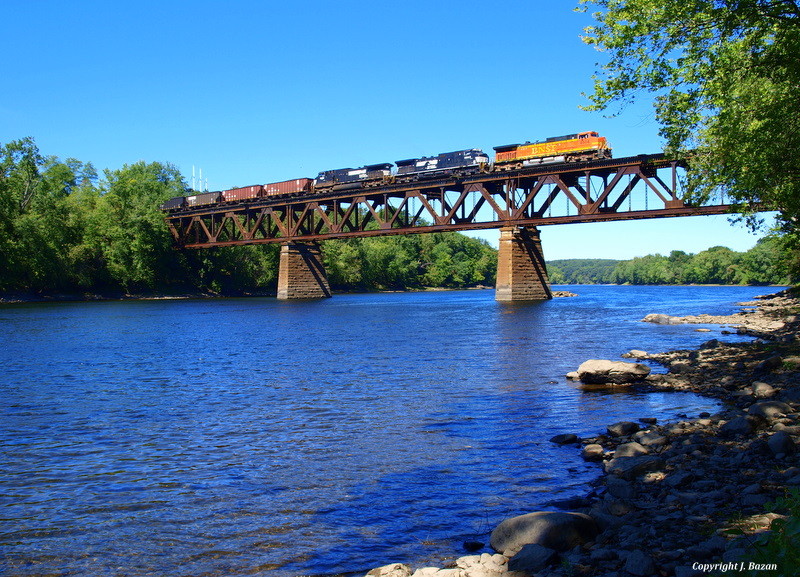 Chuggin' Across The Connecticut River: The GreatRails North American ...