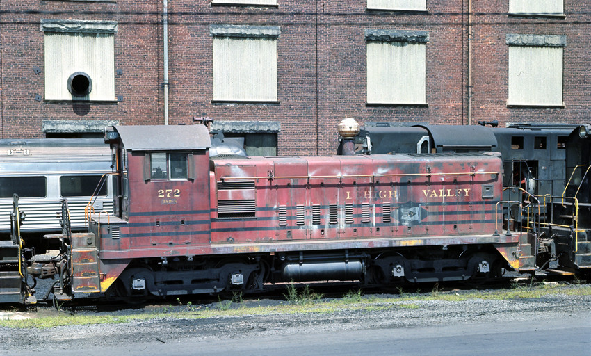 Lehigh Valley SW8: The GreatRails North American Railroad Photo Archive