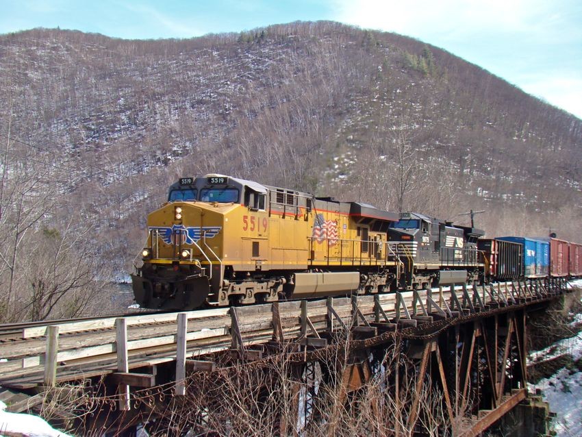 UP on Pan Am: The GreatRails North American Railroad Photo Archive