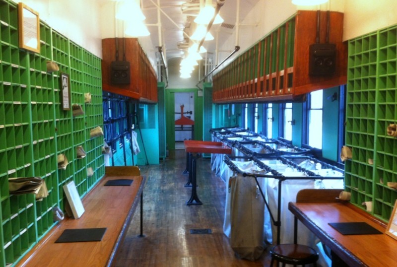 Car Corner: PRR RPO, Interior: The GreatRails North American Railroad ...