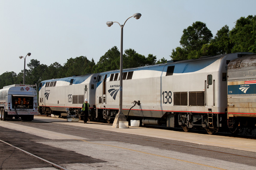Silver Meteor Refuels: The GreatRails North American Railroad Photo Archive