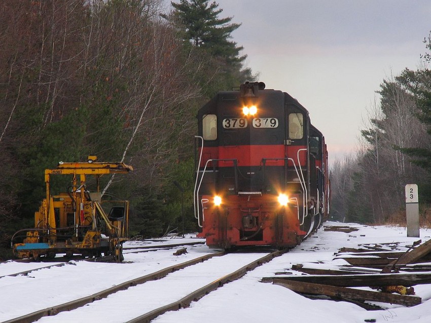 90 Miles to go: The GreatRails North American Railroad Photo Archive