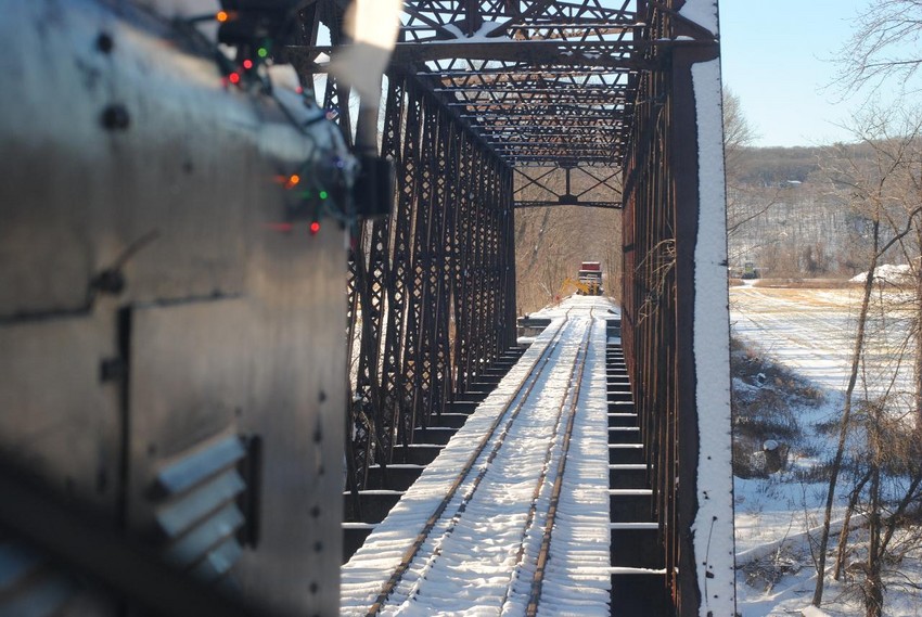 CMRR Holiday Train View West across C9 Bridge: The GreatRails North ...