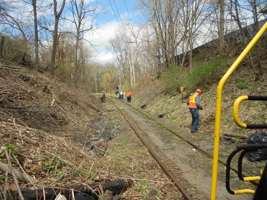 Cleaning the ROW in Kingston: The GreatRails North American Railroad ...