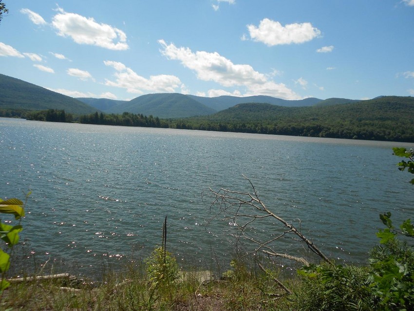 Ashokan Reservoir from MP 19.8: The GreatRails North American Railroad ...