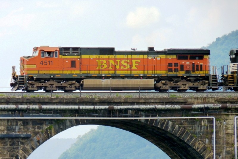 BNSF #4511: The GreatRails North American Railroad Photo Archive