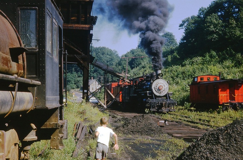 "Quick! Here it comes!": The GreatRails North American Railroad Photo ...