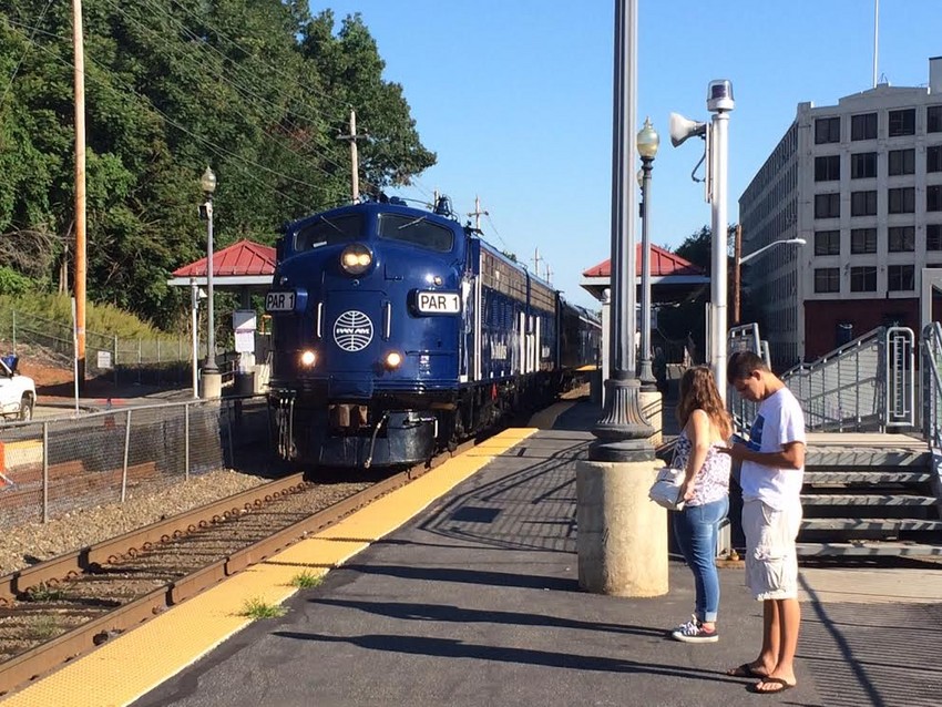 PAR1 slides thru Haverhill Station: The GreatRails North American ...