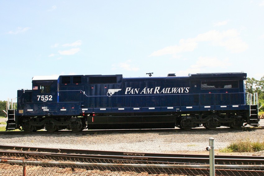 New paint of Ex CSX C40-8 #7552: The GreatRails North American Railroad ...