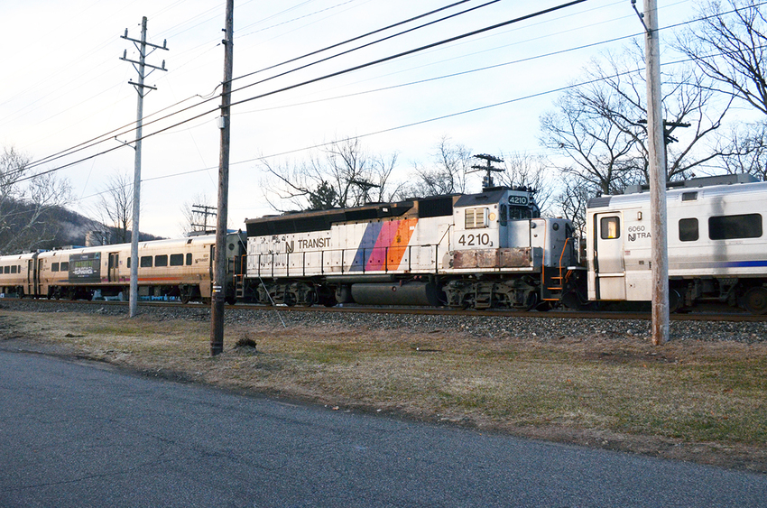NJT GP40PH-2B #4210 at Dover, New Jersey: The GreatRails North American ...