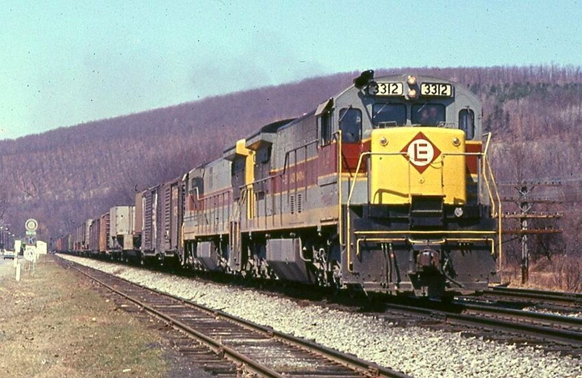 U33Cs power EL freight east from Owego NY: The GreatRails North ...