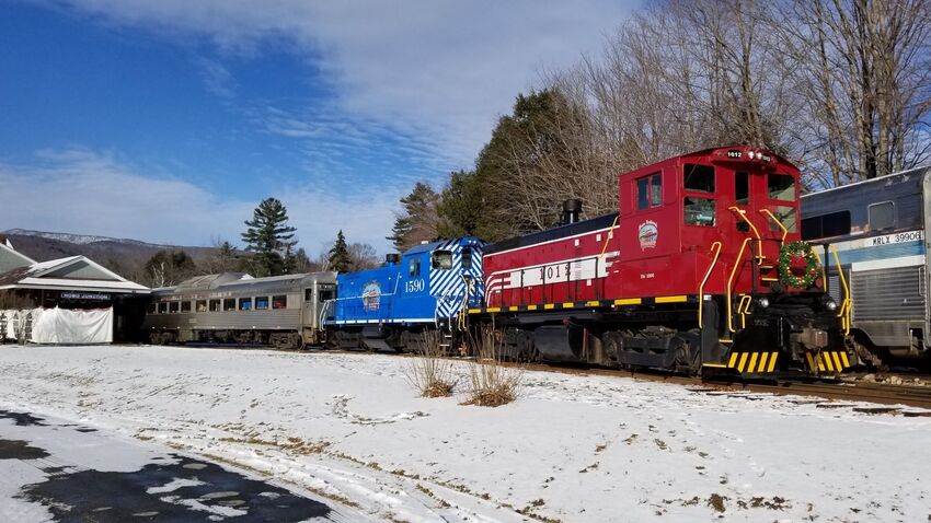 Take a Holiday Ride on the "Ho-Ho-Hobo" Railroad: The GreatRails North ...