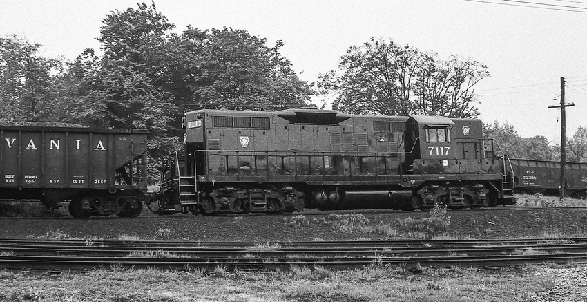 PRR GP9 7117 Switching Coal at Sodus Point, NY: The GreatRails North ...