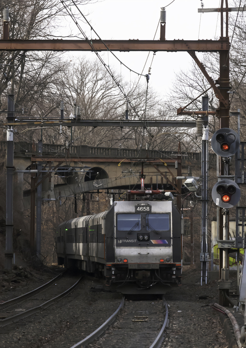 NJ Transit Train 6245 Crossing Over West of Glen Ridge, NJ: The ...