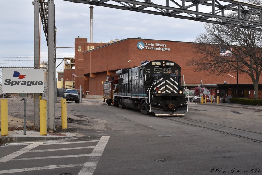 Fore River in Quincy: The GreatRails North American Railroad Photo Archive