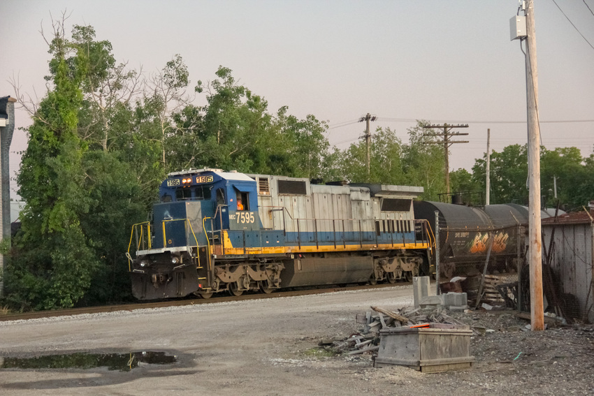 MEC 7595 as AY-1: The GreatRails North American Railroad Photo Archive