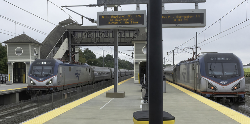 AMTK Train 86 Arriving Kingston Station Passing AMTK 611: The ...