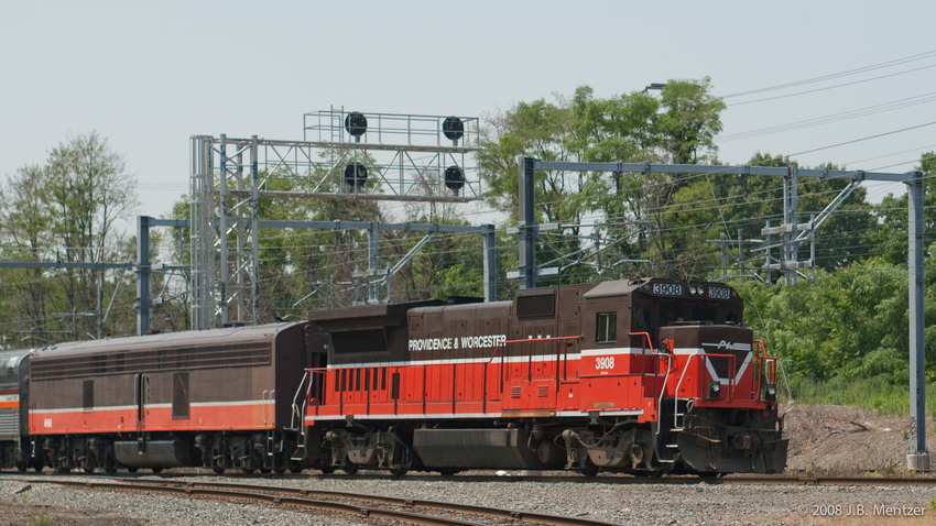 P&W Passenger Train approaches the Roger Williams Zoo: The GreatRails ...