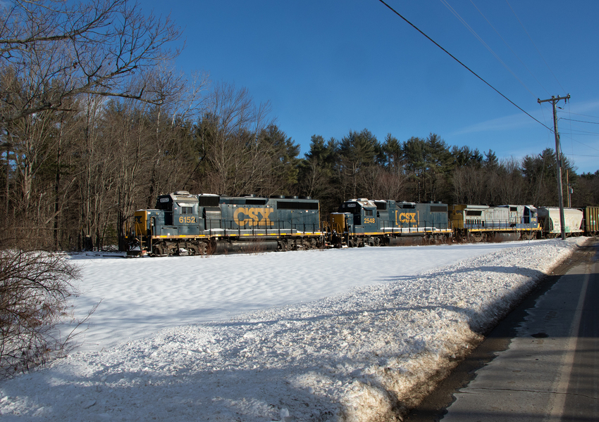 CSXT 6152 Leads L054-18 at Rt. 106 in Leeds, Maine: The GreatRails ...